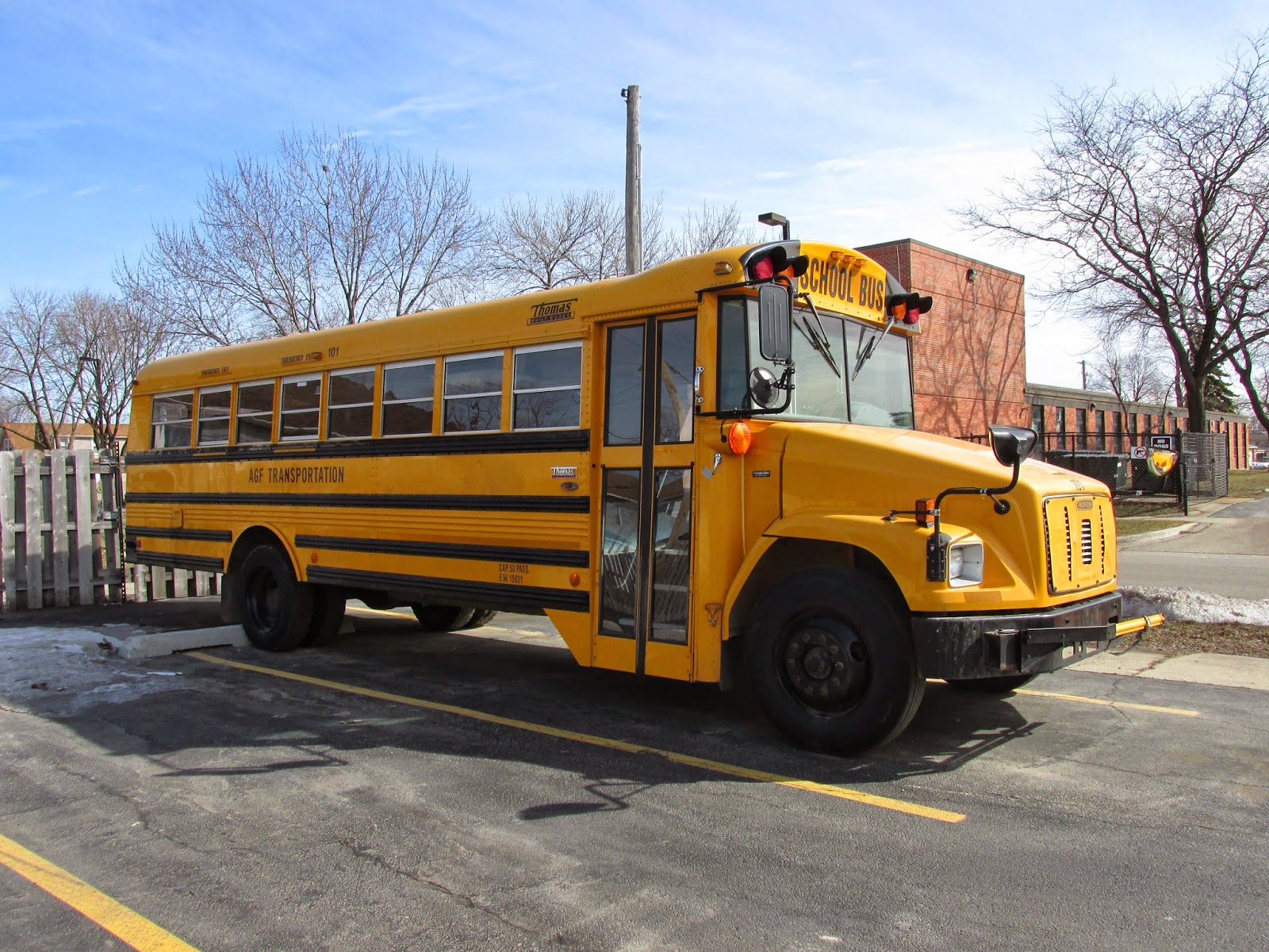 Eddie's Rail Fan Page: A Freightliner / Thomas Built school bus. Summit ...